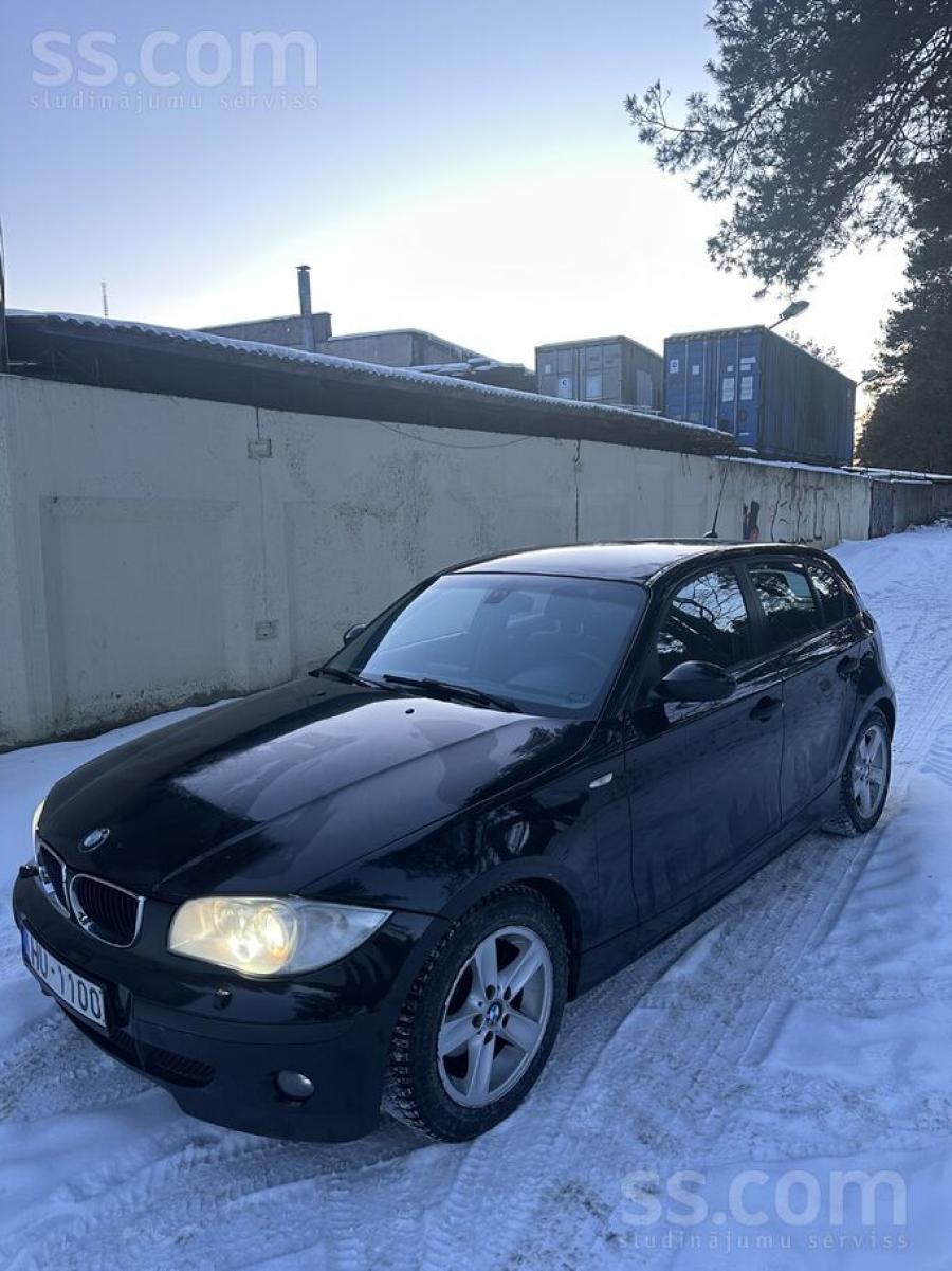 Black BMW 118 2005 in Riga, with an engine capacity of 2.00 L and mileage of 414 thousand km for 2650 €, photo 1 on AUTOMOTO.COM.LV