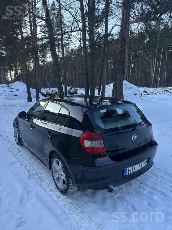 Black BMW 118 2005 in Riga, with an engine capacity of 2.00 L and mileage of 414 thousand km for 2650 €, photo 5 on AUTOMOTO.COM.LV