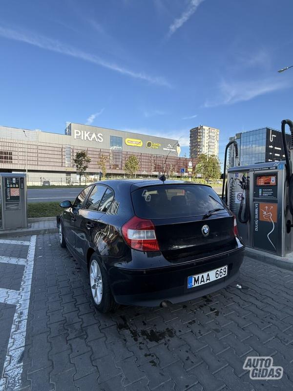 Melns BMW 118 2005 Viļņa, ar dzinēja tilpumu 2.00 L un nobraukumu 0 tūkst. km par 2200 €, foto 1 vietnē AUTOMOTO.COM.LV