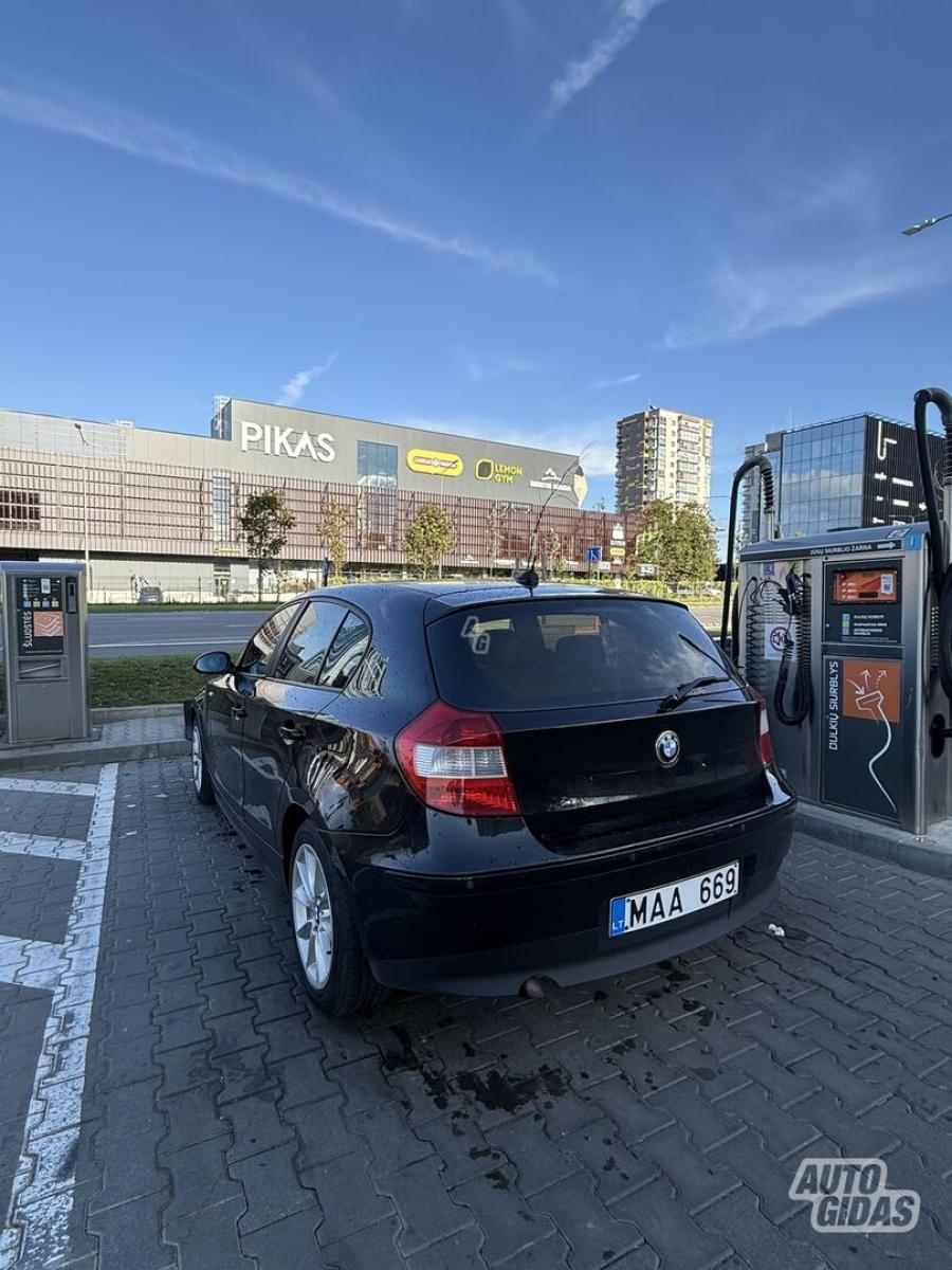 Melns BMW 118 2005 Viļņa, ar dzinēja tilpumu 2.00 L un nobraukumu 0 tūkst. km par 2200 €, foto 1 vietnē AUTOMOTO.COM.LV