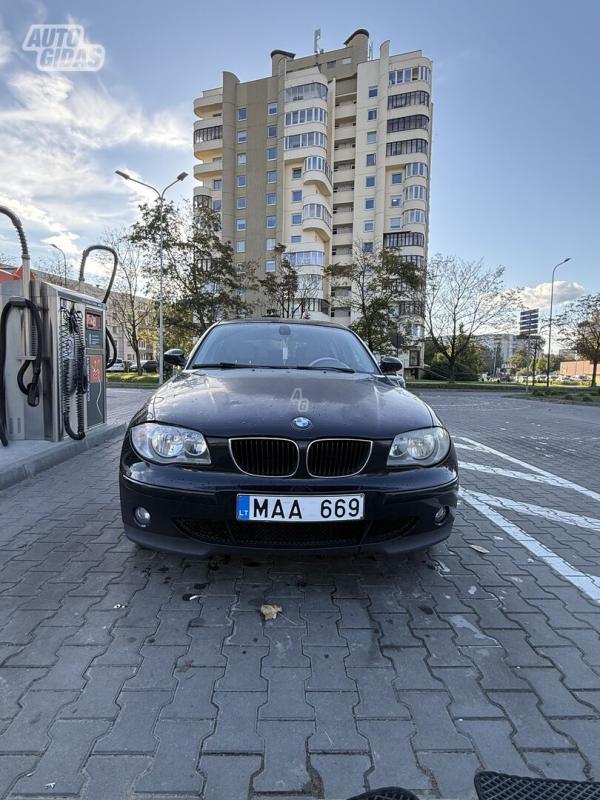 Melns BMW 118 2005 Viļņa, ar dzinēja tilpumu 2.00 L un nobraukumu 0 tūkst. km par 2200 €, foto 3 vietnē AUTOMOTO.COM.LV