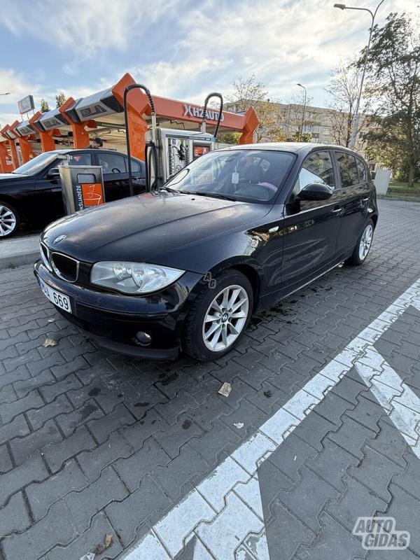 Melns BMW 118 2005 Viļņa, ar dzinēja tilpumu 2.00 L un nobraukumu 0 tūkst. km par 2200 €, foto 4 vietnē AUTOMOTO.COM.LV