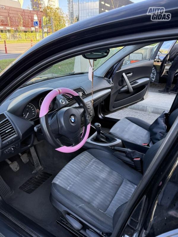 Melns BMW 118 2005 Viļņa, ar dzinēja tilpumu 2.00 L un nobraukumu 0 tūkst. km par 2200 €, foto 6 vietnē AUTOMOTO.COM.LV