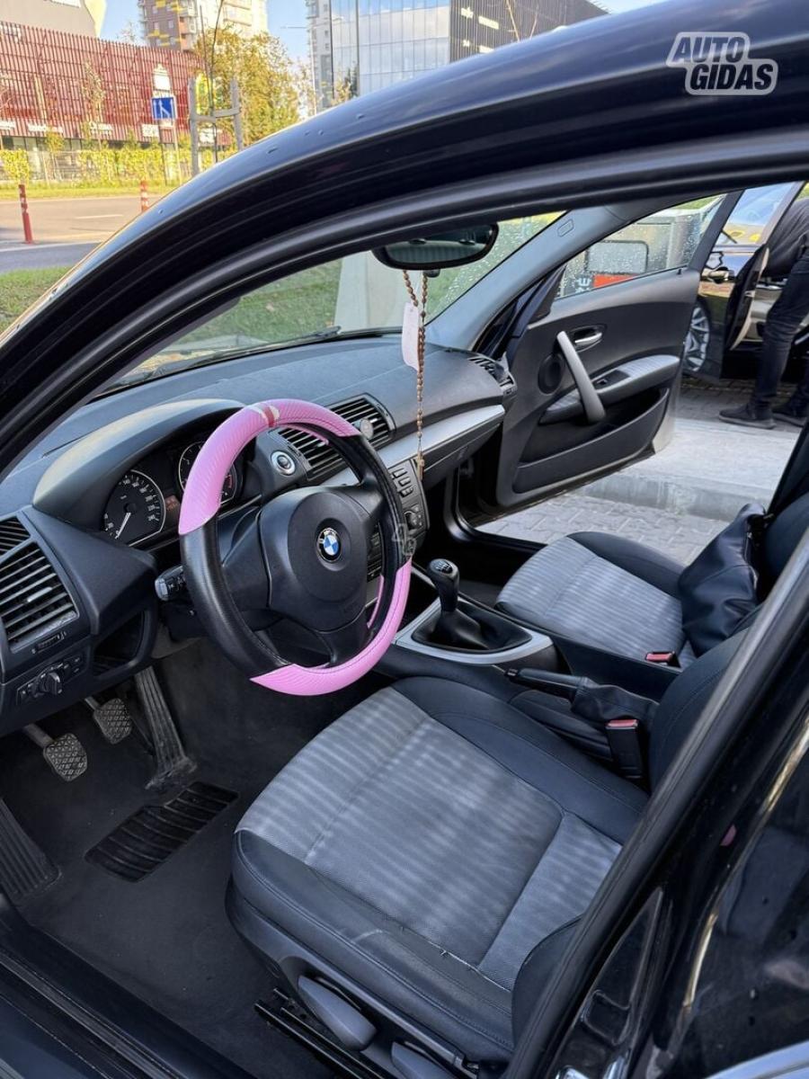 Melns BMW 118 2005 Viļņa, ar dzinēja tilpumu 2.00 L un nobraukumu 0 tūkst. km par 2200 €, foto 6 vietnē AUTOMOTO.COM.LV