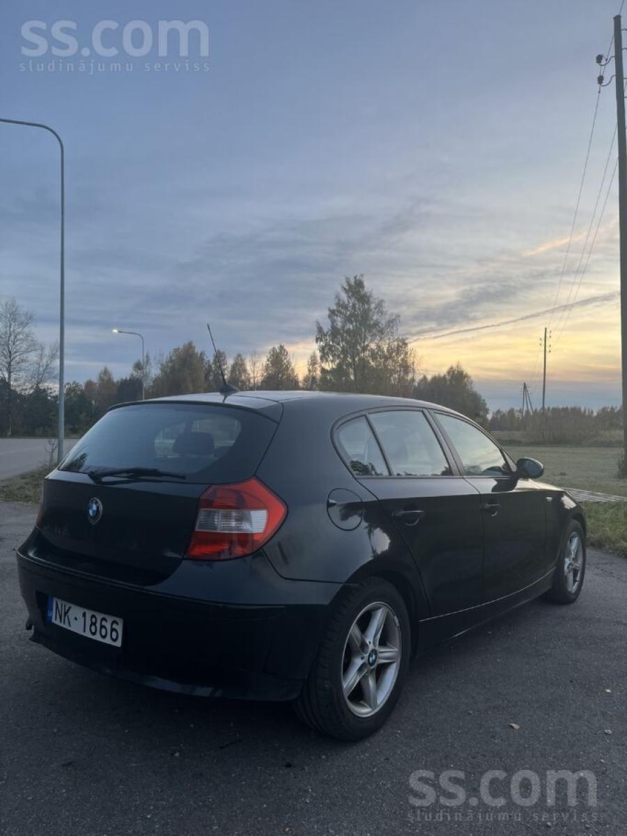 Black BMW 118 2005 in Limbazi, with an engine capacity of 2.00 L and mileage of 350 thousand km for 1700 €, photo 4 on AUTOMOTO.COM.LV