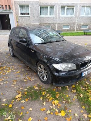 Black BMW 118 2005 in Siauliai, with an engine capacity of 2.00 L and mileage of 431 thousand km for 1250 €, photo 4 on AUTOMOTO.COM.LV