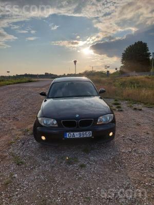 Melns BMW 118 2006 Liepāja, ar dzinēja tilpumu 2.00 L un nobraukumu 303 tūkst. km par 2800 €, foto 3 vietnē AUTOMOTO.COM.LV