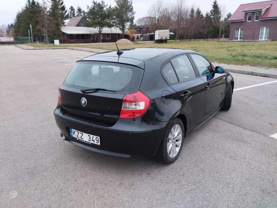Melns BMW 118 2006 Klaipėda, ar dzinēja tilpumu 2.00 L un nobraukumu 410 tūkst. km par 2700 €, foto 5 vietnē AUTOMOTO.COM.LV