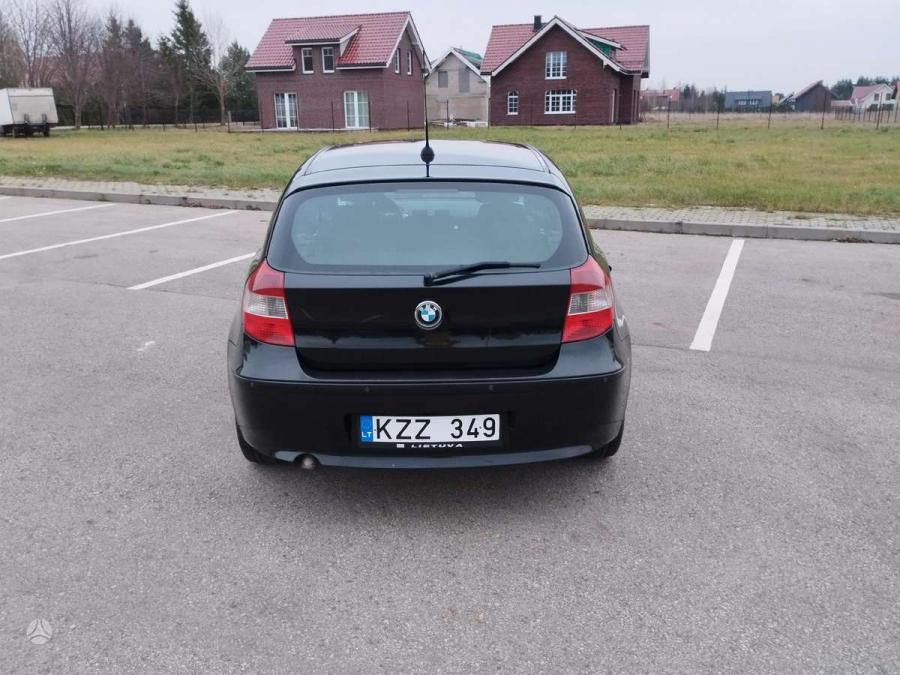 Melns BMW 118 2006 Klaipėda, ar dzinēja tilpumu 2.00 L un nobraukumu 410 tūkst. km par 2700 €, foto 6 vietnē AUTOMOTO.COM.LV