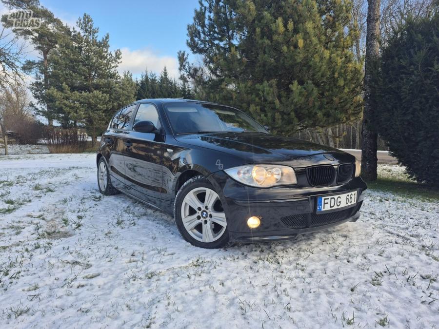 Melns BMW 118 2006 Viļņa, ar dzinēja tilpumu 2.00 L un nobraukumu 247 tūkst. km par 2200 €, foto 6 vietnē AUTOMOTO.COM.LV