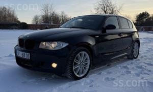 Black BMW 118 2006 in Liepaja, with an engine capacity of 2.00 L and mileage of 353 thousand km for 3750 €, photo 2 on AUTOMOTO.COM.LV