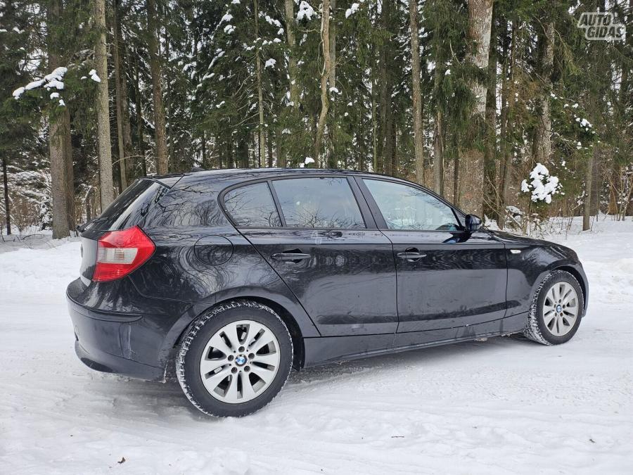 Melns BMW 118 2006 Klaipėda, ar dzinēja tilpumu 2.00 L un nobraukumu 294 tūkst. km par 2450 €, foto 8 vietnē AUTOMOTO.COM.LV