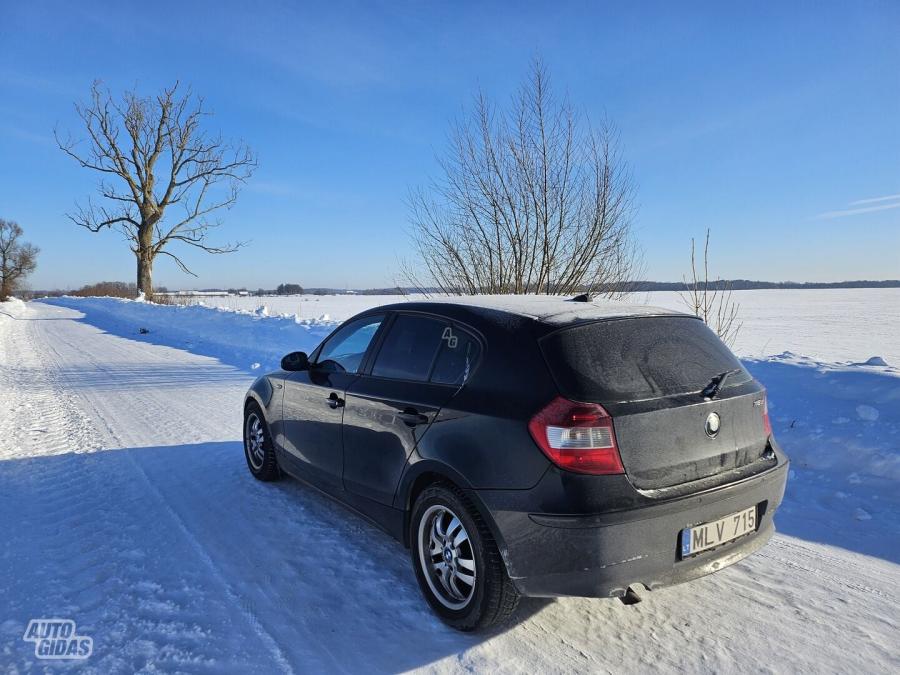 Black BMW 118 2006 in Klaipeda, with an engine capacity of 2.00 L and mileage of 339 thousand km for 1700 €, photo 5 on AUTOMOTO.COM.LV