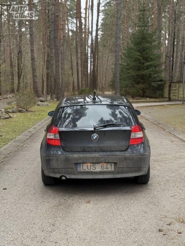 Melns BMW 118 2006 Viļņa, ar dzinēja tilpumu 2.00 L un nobraukumu 263 tūkst. km par 2250 €, foto 4 vietnē AUTOMOTO.COM.LV