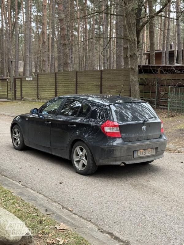 Melns BMW 118 2006 Viļņa, ar dzinēja tilpumu 2.00 L un nobraukumu 263 tūkst. km par 2250 €, foto 6 vietnē AUTOMOTO.COM.LV