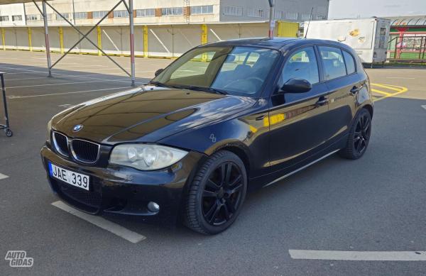 Black BMW 118 2006 in Kaunas, with an engine capacity of 2.00 L and mileage of 349 thousand km for 1800 €, photo 1 on AUTOMOTO.COM.LV