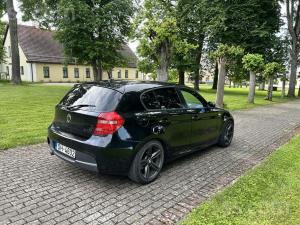 Melns BMW 118 2006 Daugavpils, ar dzinēja tilpumu 2.00 L un nobraukumu 272 tūkst. km par 3450 €, foto 5 vietnē AUTOMOTO.COM.LV
