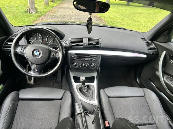 Black BMW 118 2006 in Daugavpils, with an engine capacity of 2.00 L and mileage of 272 thousand km for 3450 €, photo 8 on AUTOMOTO.COM.LV