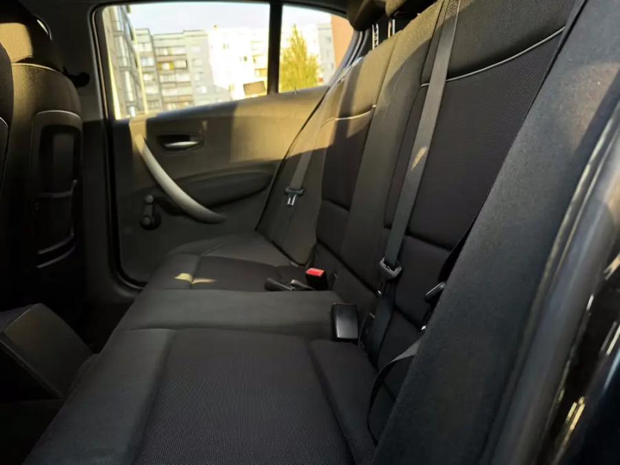 Melns BMW 118 2006 Rīga, ar dzinēja tilpumu 2.00 L un nobraukumu 305 tūkst. km par 2290 €, foto 9 vietnē AUTOMOTO.COM.LV