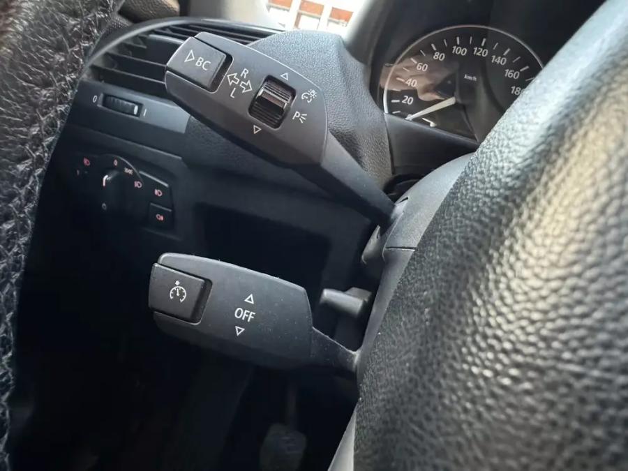 Melns BMW 118 2006 Rīga, ar dzinēja tilpumu 2.00 L un nobraukumu 305 tūkst. km par 2290 €, foto 12 vietnē AUTOMOTO.COM.LV