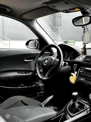 Melns BMW 118 2006 Kauņa, ar dzinēja tilpumu 2.00 L un nobraukumu 363 tūkst. km par 2700 €, foto 12 vietnē AUTOMOTO.COM.LV