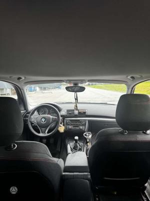 Melns BMW 118 2006 Kauņa, ar dzinēja tilpumu 2.00 L un nobraukumu 363 tūkst. km par 2700 €, foto 13 vietnē AUTOMOTO.COM.LV