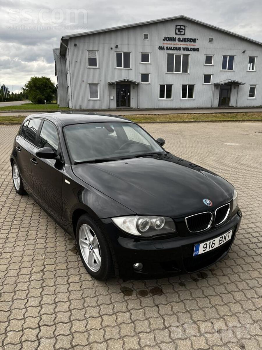 Melns BMW 118 2006 Saldus, ar dzinēja tilpumu 1.80 L un nobraukumu 250 tūkst. km par 2955 €, foto 1 vietnē AUTOMOTO.COM.LV