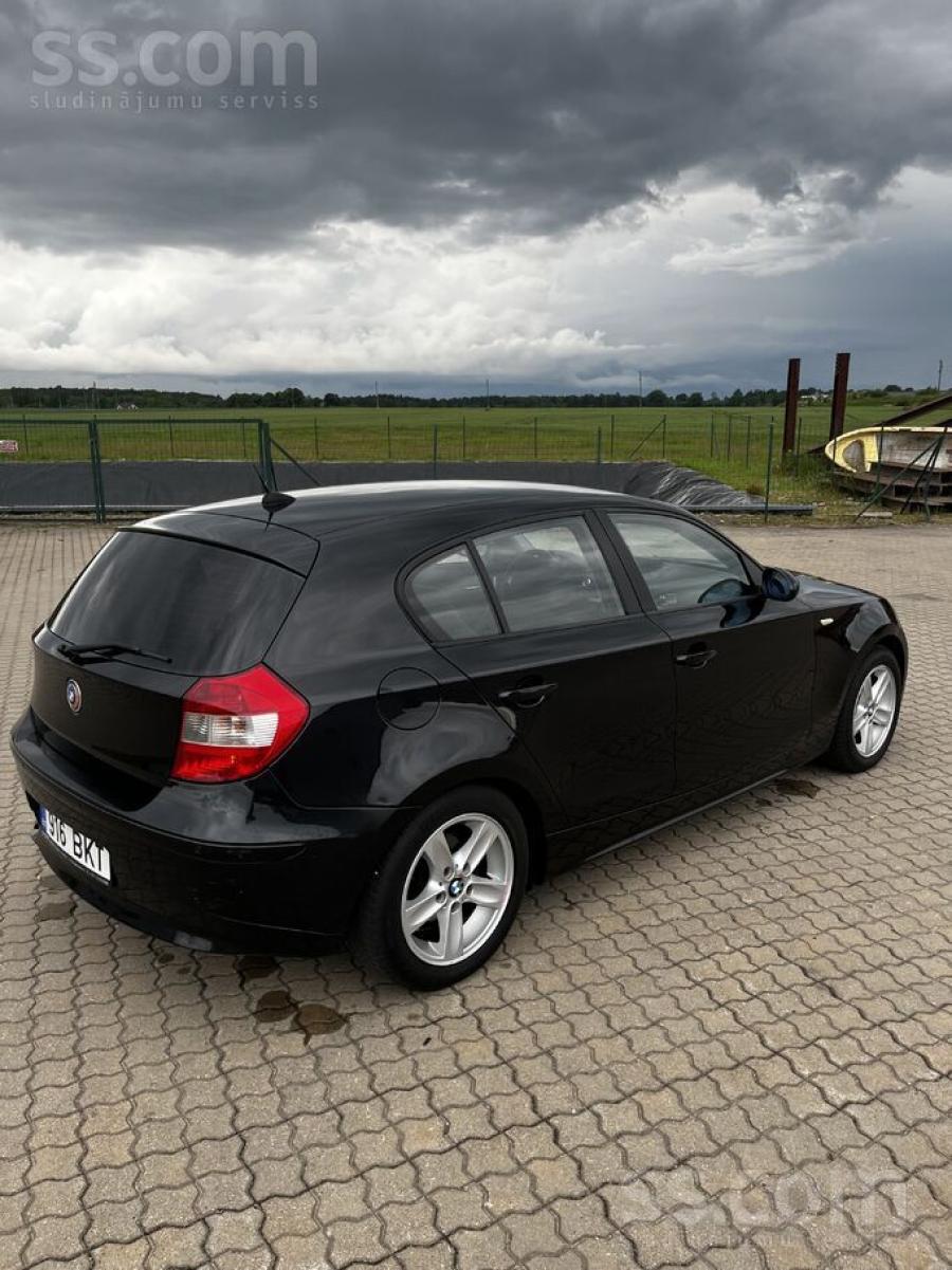 Melns BMW 118 2006 Saldus, ar dzinēja tilpumu 1.80 L un nobraukumu 250 tūkst. km par 2955 €, foto 6 vietnē AUTOMOTO.COM.LV