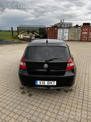 Melns BMW 118 2006 Saldus, ar dzinēja tilpumu 1.80 L un nobraukumu 250 tūkst. km par 2955 €, foto 7 vietnē AUTOMOTO.COM.LV