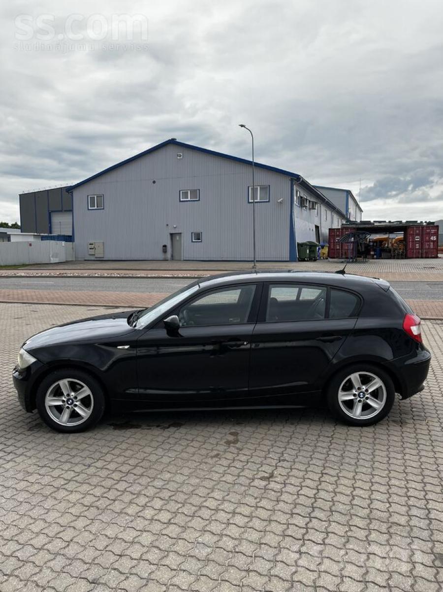 Melns BMW 118 2006 Saldus, ar dzinēja tilpumu 1.80 L un nobraukumu 250 tūkst. km par 2955 €, foto 9 vietnē AUTOMOTO.COM.LV