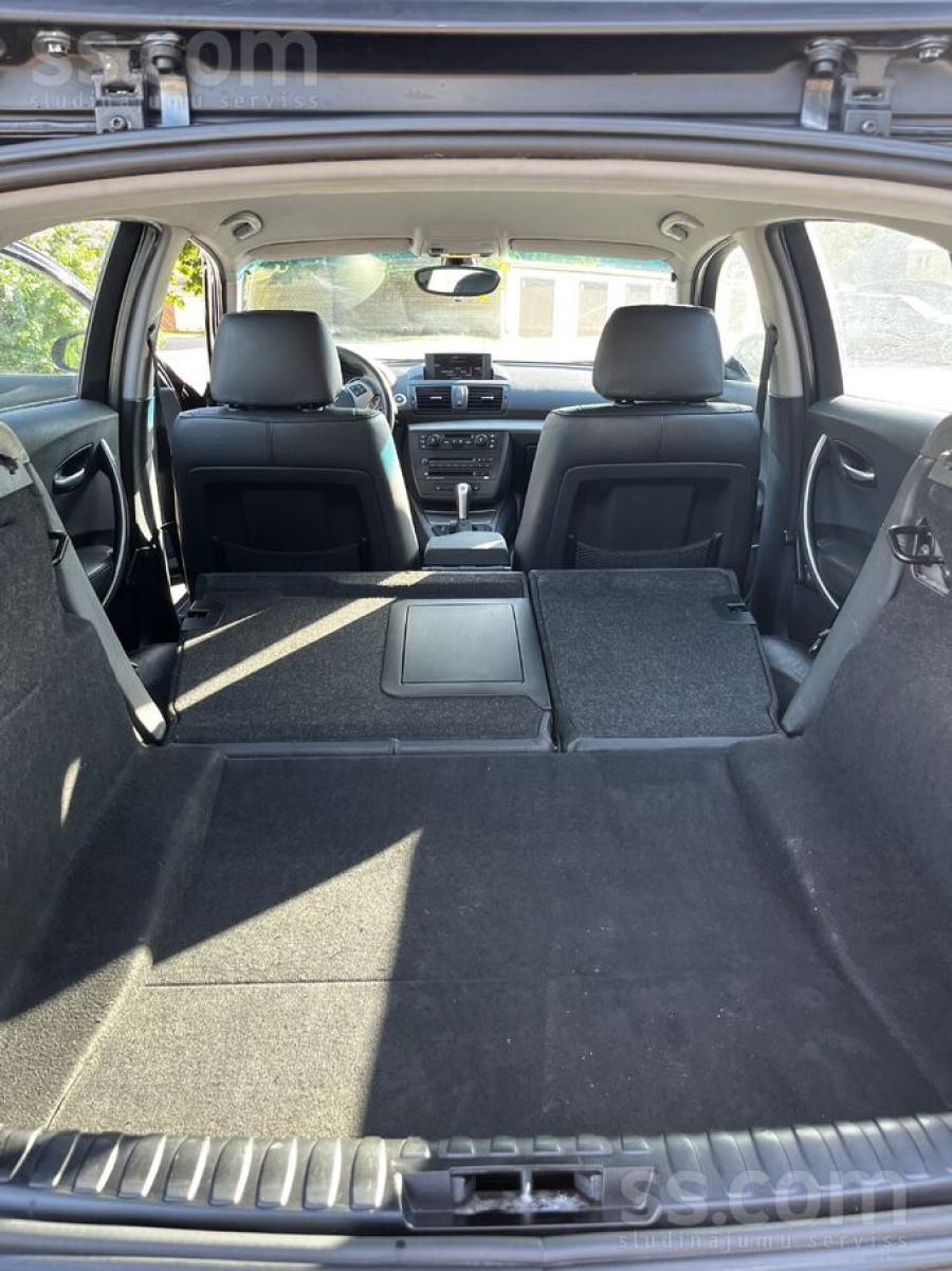 Melns BMW 118 2006 Saldus, ar dzinēja tilpumu 1.80 L un nobraukumu 250 tūkst. km par 2955 €, foto 16 vietnē AUTOMOTO.COM.LV