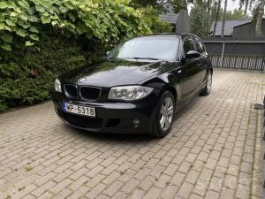 Black BMW 118 2006 in Riga, with an engine capacity of 2.00 L and mileage of 335 thousand km for 2750 €, photo  on AUTOMOTO.COM.LV