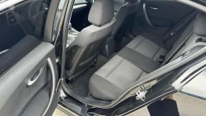 Black BMW 118 2006 in Klaipeda, with an engine capacity of 2.00 L and mileage of 206 thousand km for 2950 €, photo 17 on AUTOMOTO.COM.LV