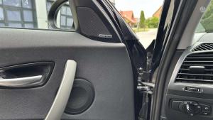 Black BMW 118 2006 in Klaipeda, with an engine capacity of 2.00 L and mileage of 206 thousand km for 2950 €, photo 20 on AUTOMOTO.COM.LV