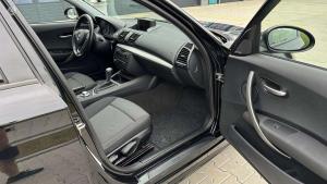 Black BMW 118 2006 in Klaipeda, with an engine capacity of 2.00 L and mileage of 206 thousand km for 2950 €, photo 22 on AUTOMOTO.COM.LV