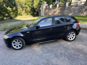 Melns BMW 118 2006 Viļņa, ar dzinēja tilpumu 2.00 L un nobraukumu 370 tūkst. km par 2500 €, foto  vietnē AUTOMOTO.COM.LV