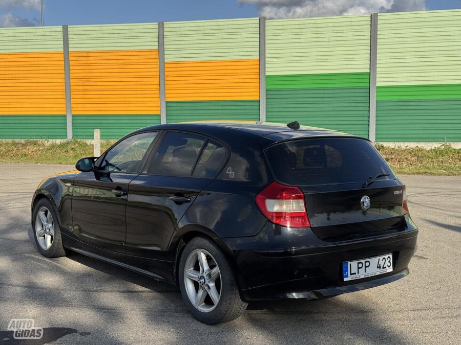 Melns BMW 118 2006 Kauņa, ar dzinēja tilpumu 2.00 L un nobraukumu 308 tūkst. km par 2200 €, foto 3 vietnē AUTOMOTO.COM.LV