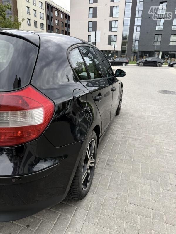 Melns BMW 118 2006 Viļņa, ar dzinēja tilpumu 2.00 L un nobraukumu 397 tūkst. km par 2300 €, foto 6 vietnē AUTOMOTO.COM.LV