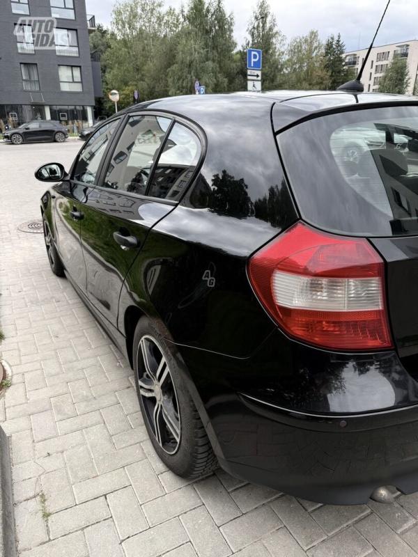 Melns BMW 118 2006 Viļņa, ar dzinēja tilpumu 2.00 L un nobraukumu 397 tūkst. km par 2300 €, foto 7 vietnē AUTOMOTO.COM.LV