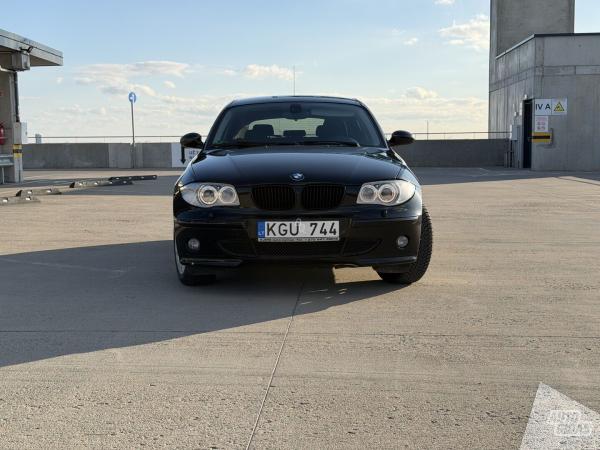 Black BMW 118 2006 in Vilnius, with an engine capacity of 2.00 L and mileage of 298 thousand km for 2500 €, photo 3 on AUTOMOTO.COM.LV