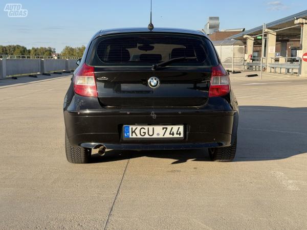 Black BMW 118 2006 in Vilnius, with an engine capacity of 2.00 L and mileage of 298 thousand km for 2500 €, photo 6 on AUTOMOTO.COM.LV