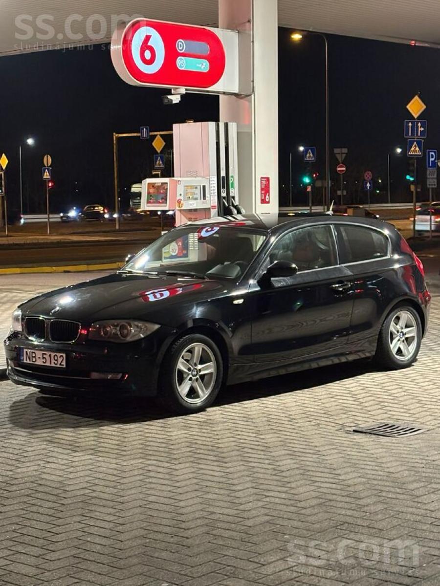 Melns BMW 118 2007 Rīga, ar dzinēja tilpumu 2.00 L un nobraukumu 305 tūkst. km par 4600 €, foto 1 vietnē AUTOMOTO.COM.LV
