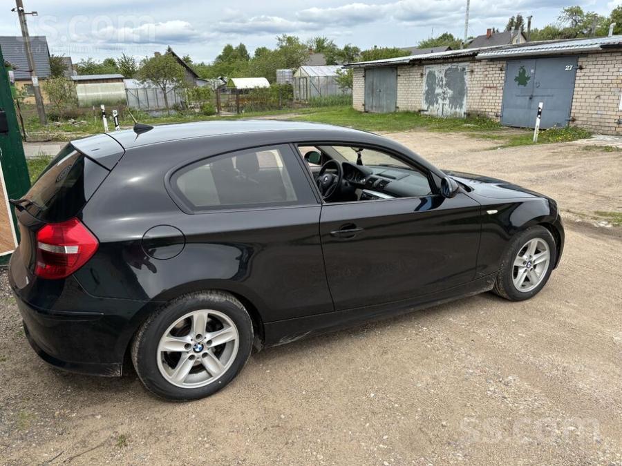 Melns BMW 118 2007 Rīga, ar dzinēja tilpumu 2.00 L un nobraukumu 305 tūkst. km par 4600 €, foto 5 vietnē AUTOMOTO.COM.LV