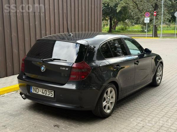 Melns BMW 118 2007 Rīga, ar dzinēja tilpumu 2.00 L un nobraukumu 233 tūkst. km par 2990 €, foto 5 vietnē AUTOMOTO.COM.LV