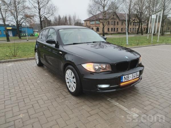 Black BMW 118 2007 in Saldus, with an engine capacity of 2.00 L and mileage of 373 thousand km for 2555 €, photo 3 on AUTOMOTO.COM.LV