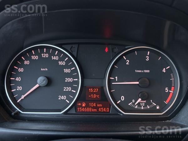 Black BMW 118 2007 in Riga, with an engine capacity of 2.00 L and mileage of 155 thousand km for 3000 €, photo 6 on AUTOMOTO.COM.LV
