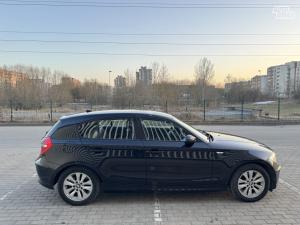 Melns BMW 118 2007 Viļņa, ar dzinēja tilpumu 2.00 L un nobraukumu 304 tūkst. km par 2900 €, foto 4 vietnē AUTOMOTO.COM.LV