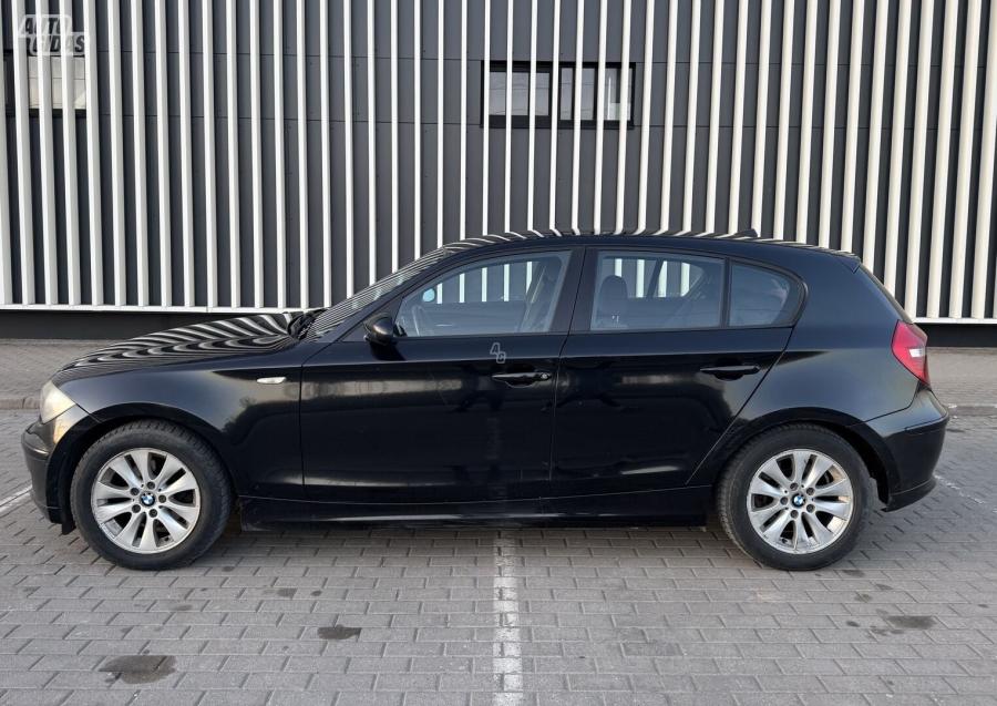 Melns BMW 118 2007 Viļņa, ar dzinēja tilpumu 2.00 L un nobraukumu 304 tūkst. km par 2900 €, foto 8 vietnē AUTOMOTO.COM.LV