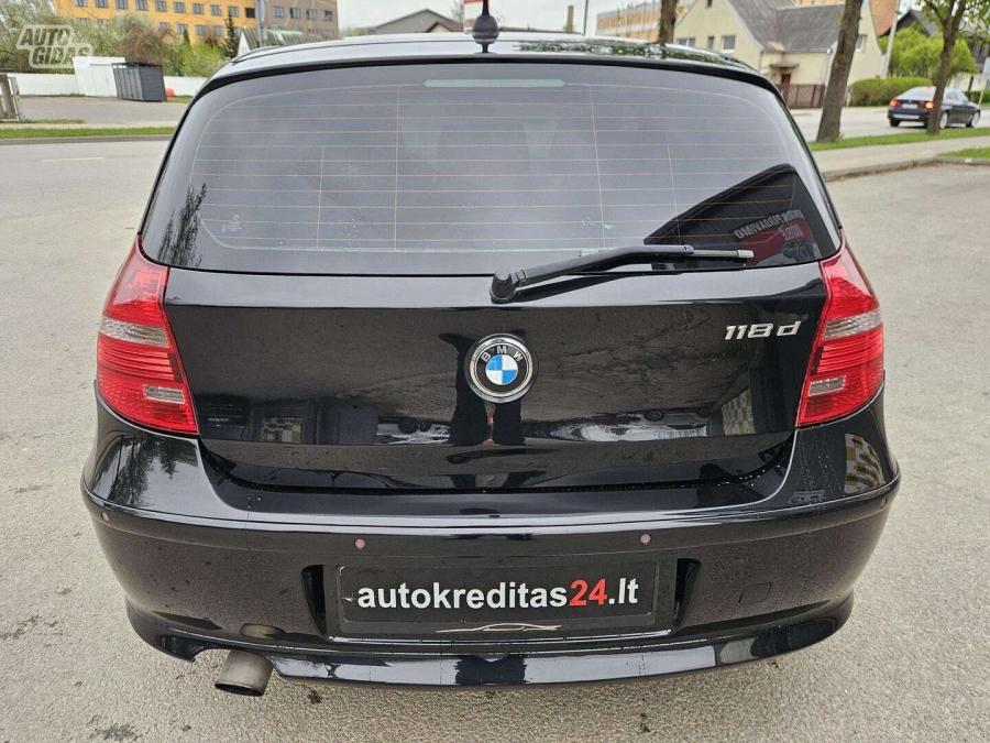 Melns BMW 118 2007 Šauļi, ar dzinēja tilpumu 2.00 L un nobraukumu 266 tūkst. km par 4750 €, foto 12 vietnē AUTOMOTO.COM.LV