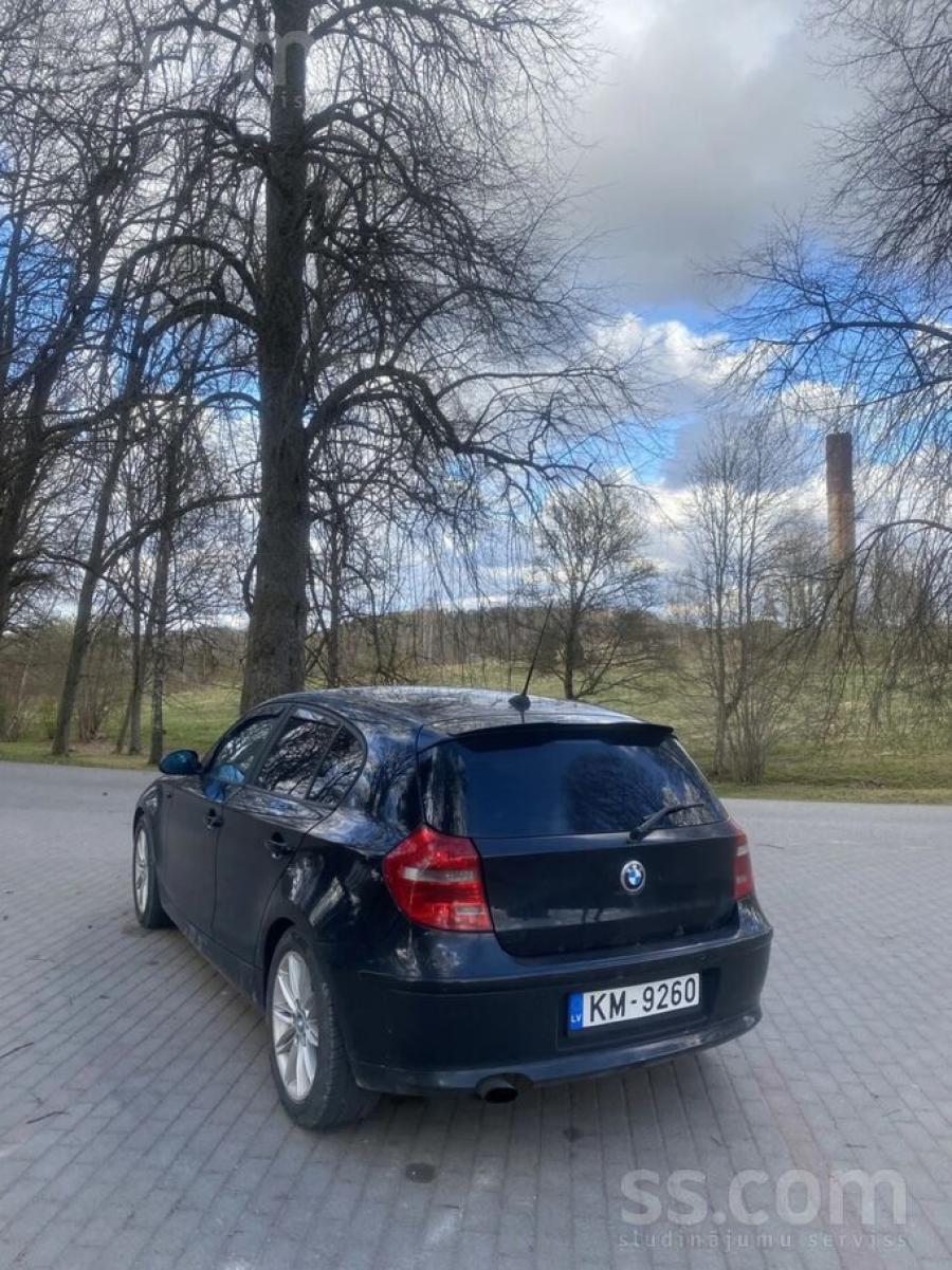 Melns BMW 118 2007 Kuldīga, ar dzinēja tilpumu 2.00 L un nobraukumu 293 tūkst. km par 2750 €, foto 3 vietnē AUTOMOTO.COM.LV